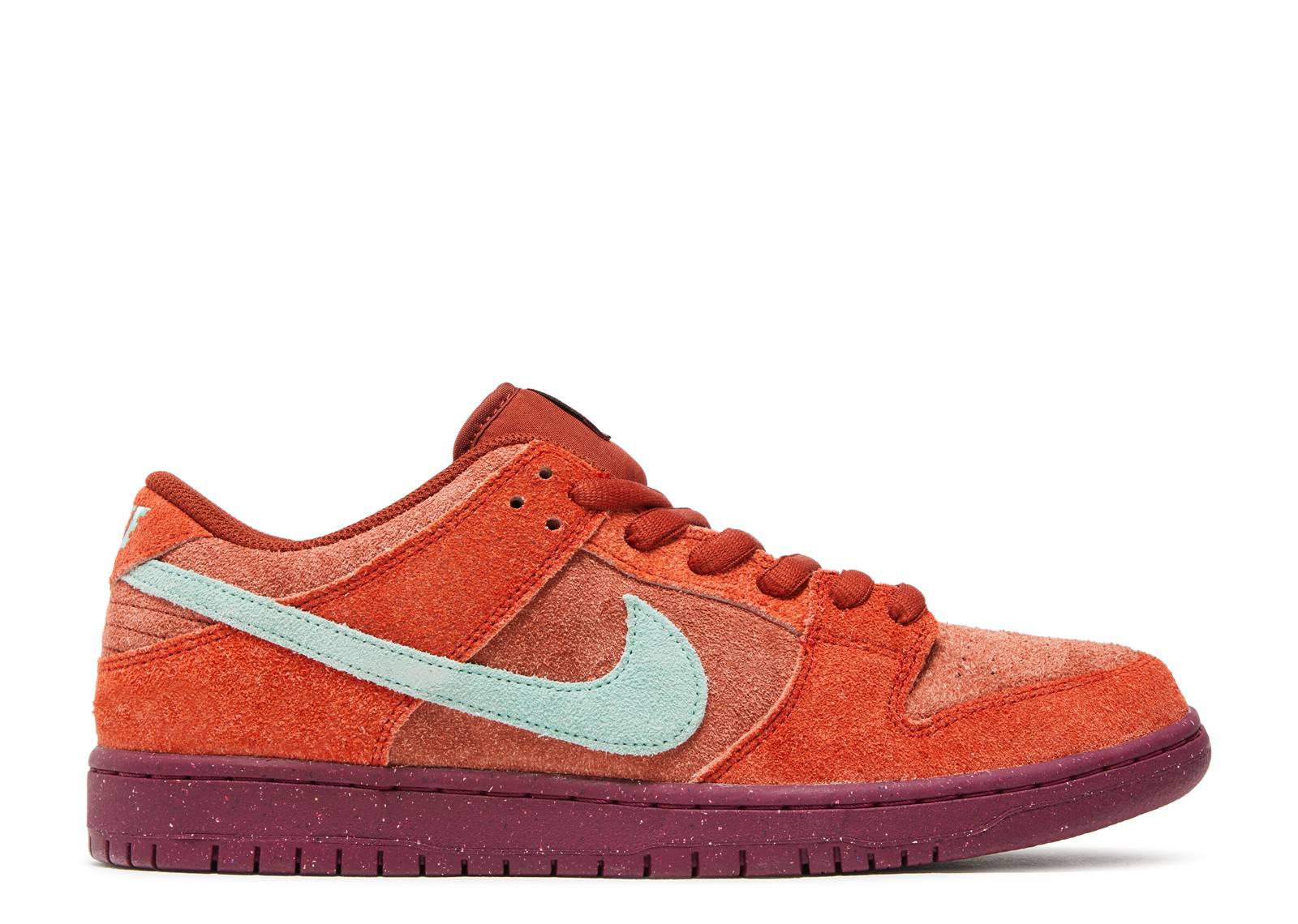 NIKE SB DUNK LOW “MYSTIC RED” – VDTX